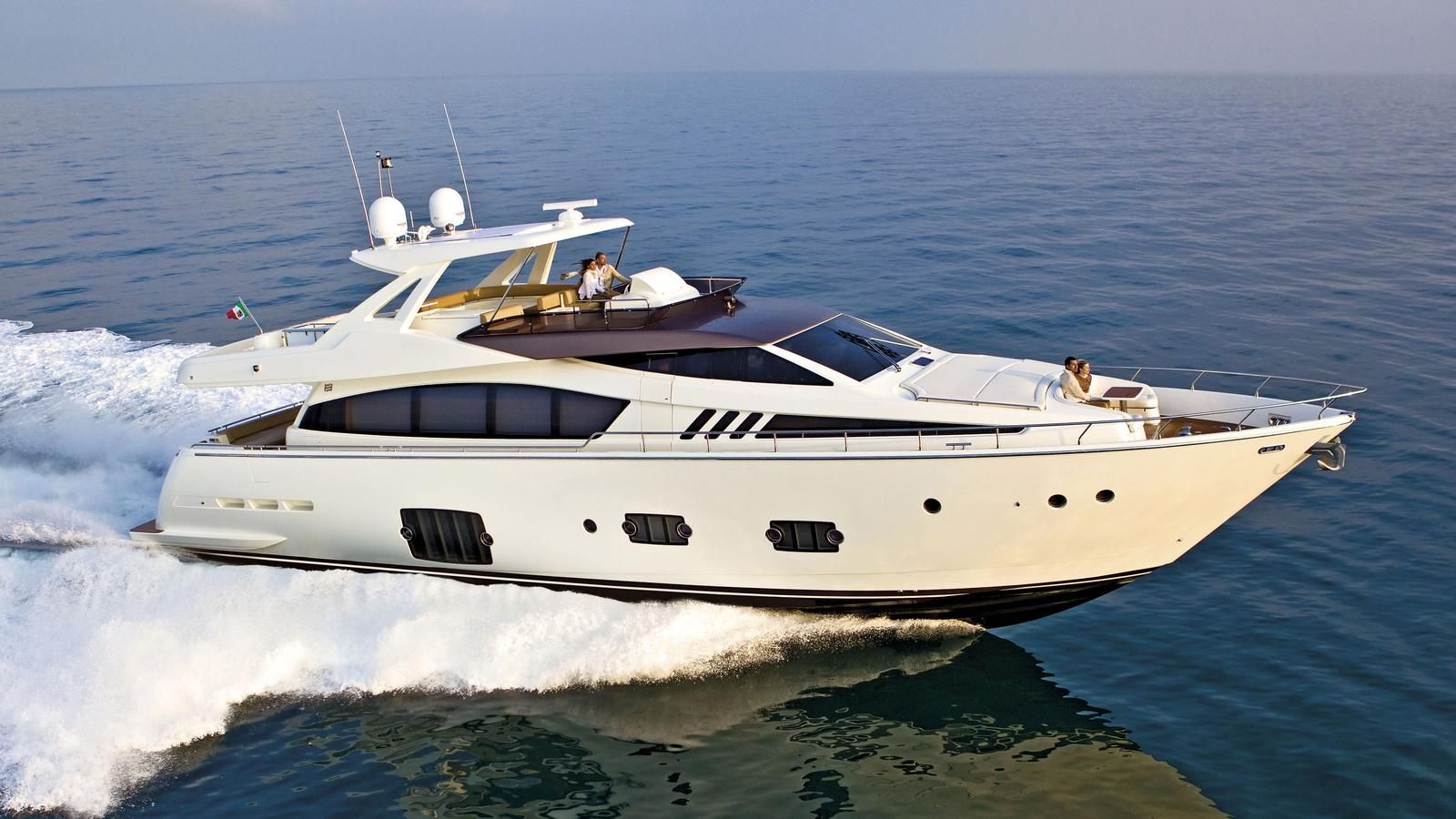 Ferretti motor yacht La Pace Sold